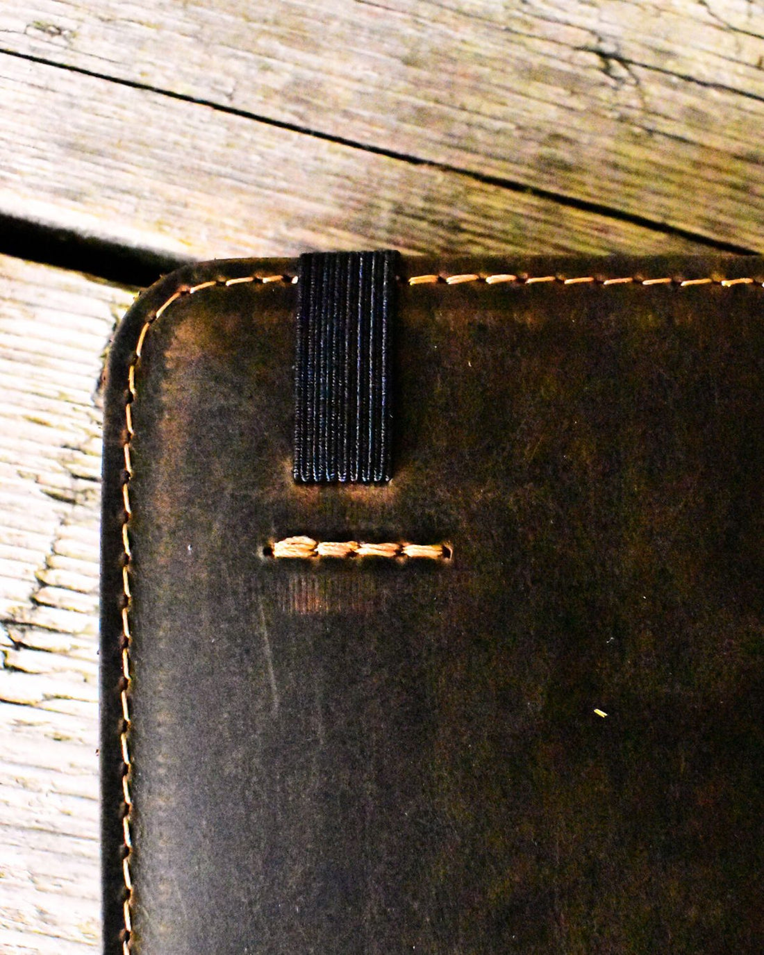 Mishnóc Handcrafted Leather Goods - Handbags, Journals & More